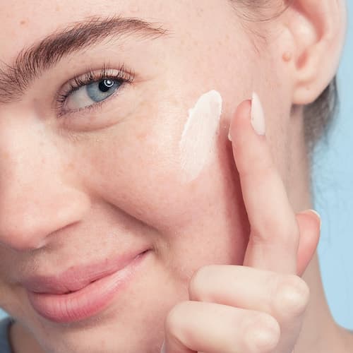 Skin + Me - Personalised skin treatment to treat acne and skin-ageing.